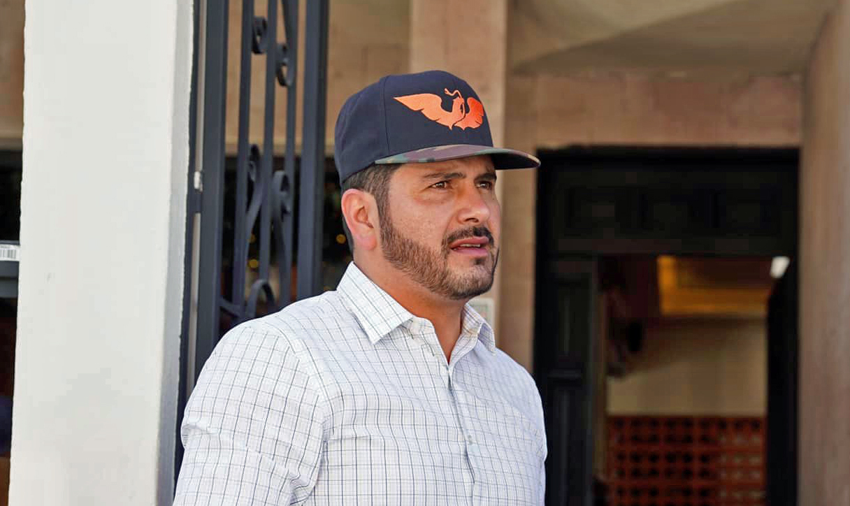 Nacho Flores sin estudios superiores, apenas terminaría la secundaria