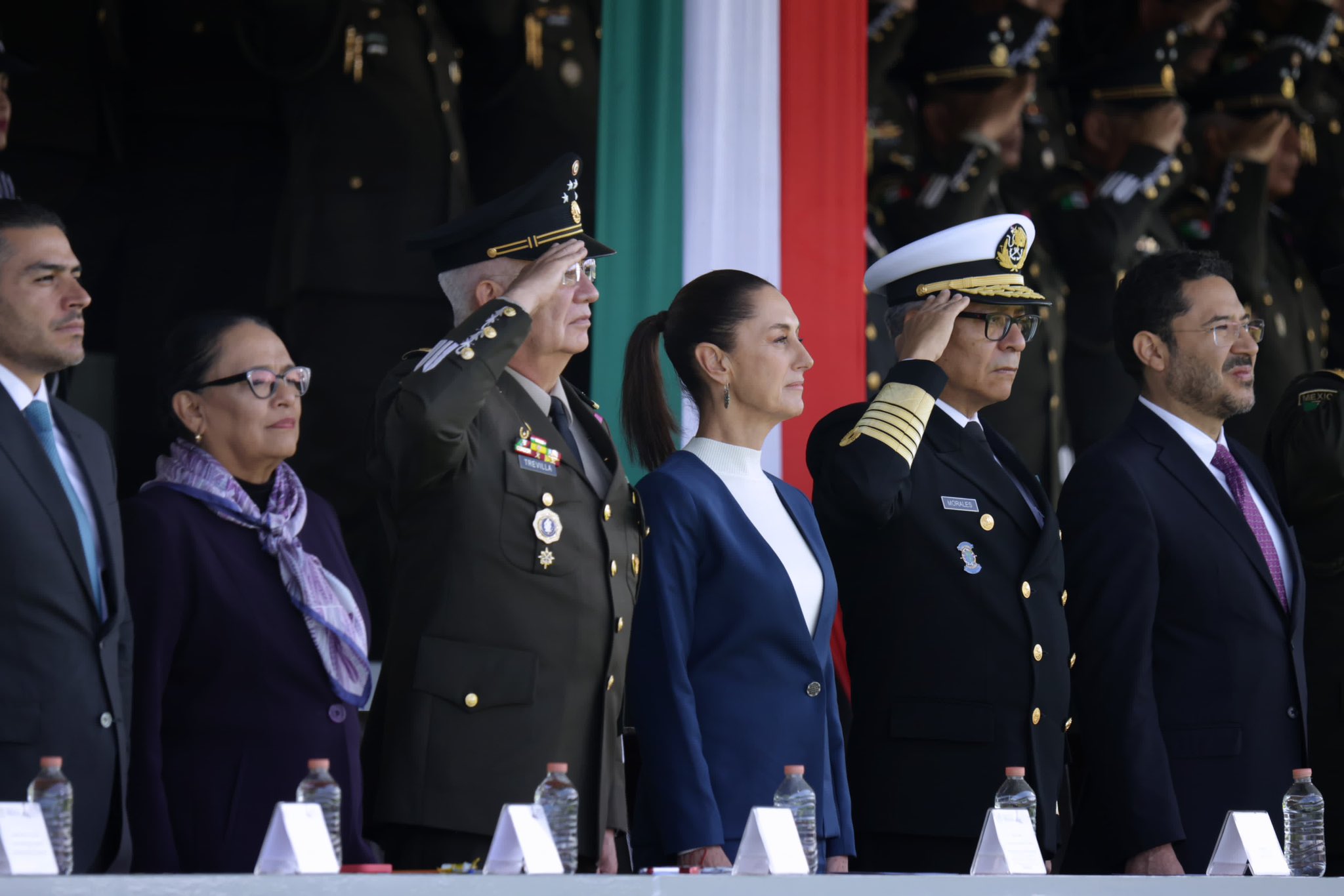 Claudia Sheinbaum se encuentra por primera vez con las fuerzas de ...